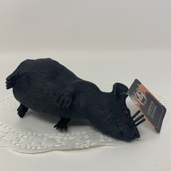 gii | Holiday | 2 Creepy Squeaking Black Plastic Rats Halloween ...